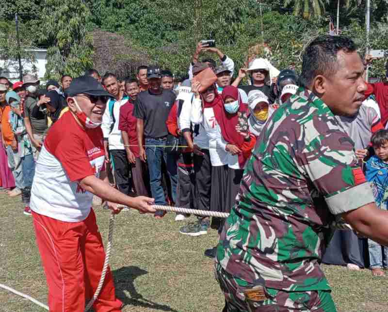 Lomba Tarik Tambang Kemerdekaan RI Ke-77 di Menangkan Oleh Tim Gabungan TNI – Kabar Today